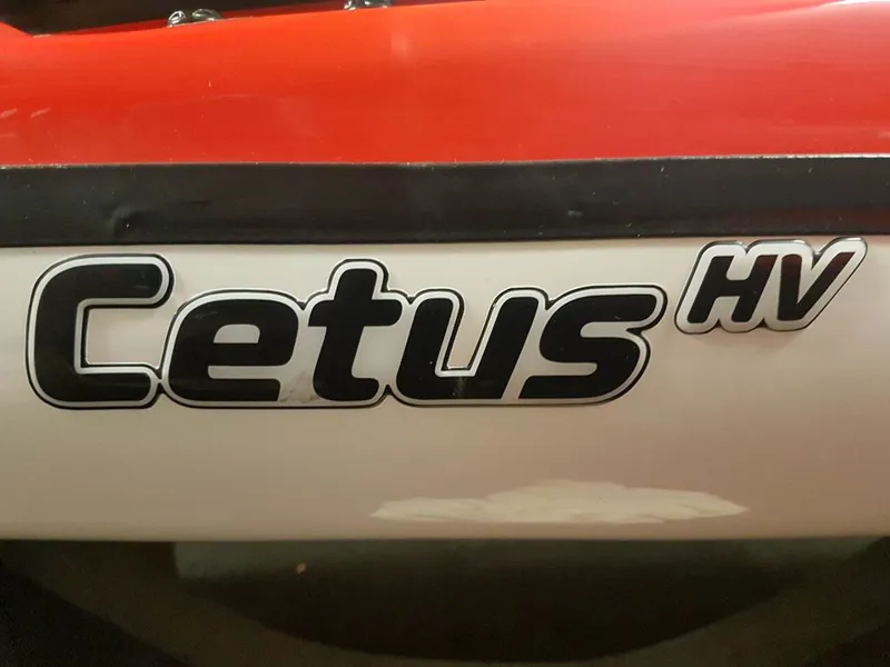 P and H Cetus HV Red/White/White - Display