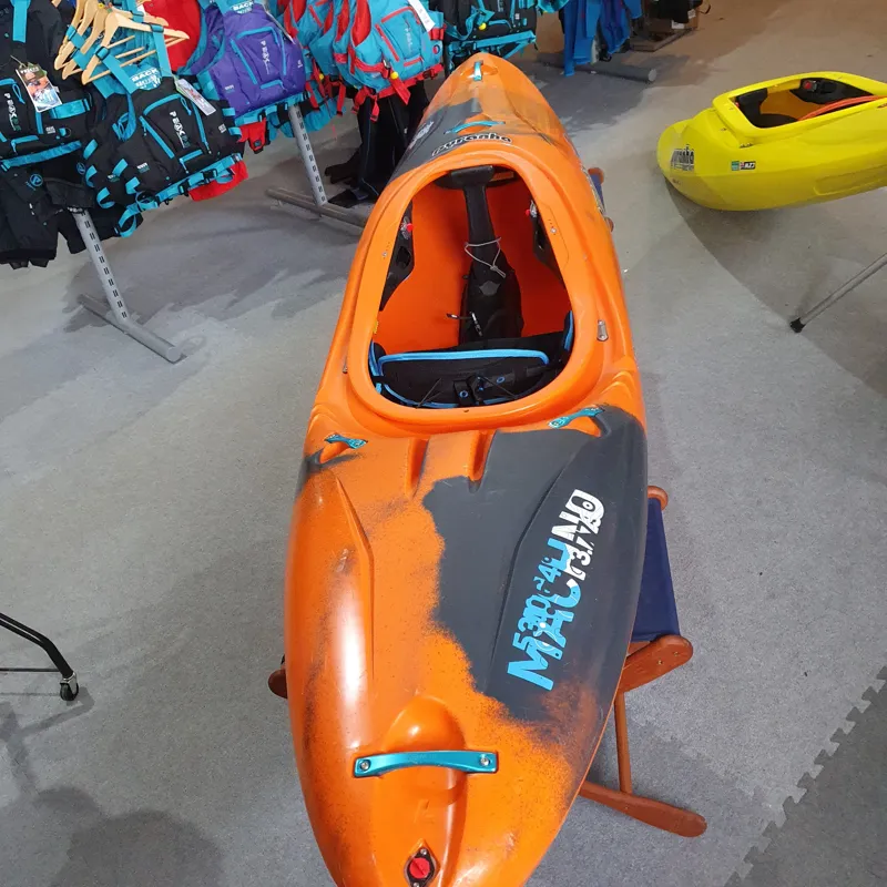 Pyranha Machno Fire Ant L Whitewater Kayak EX DEMO